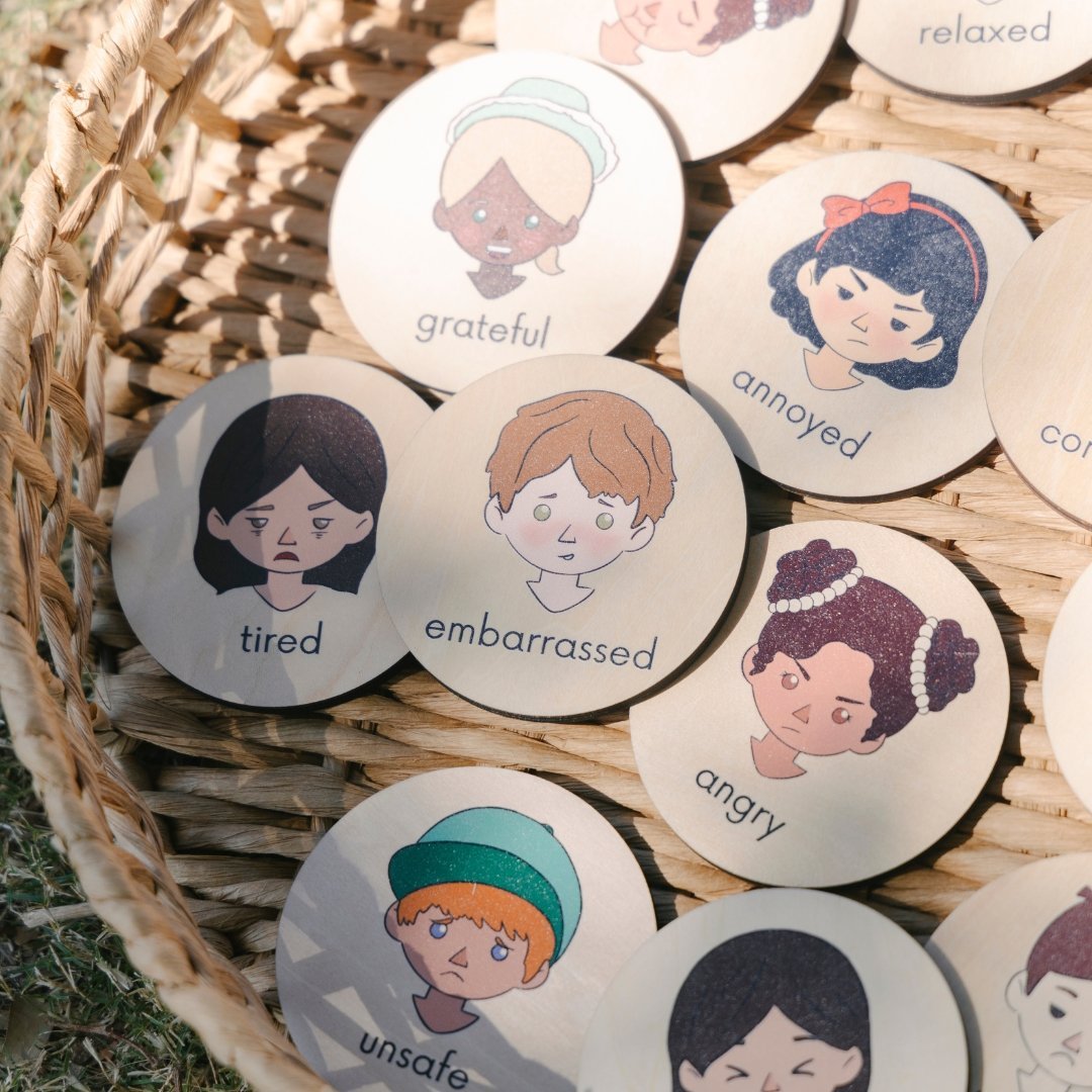 Wooden Feelings Tokens (24 Pieces) – Hola Nanu